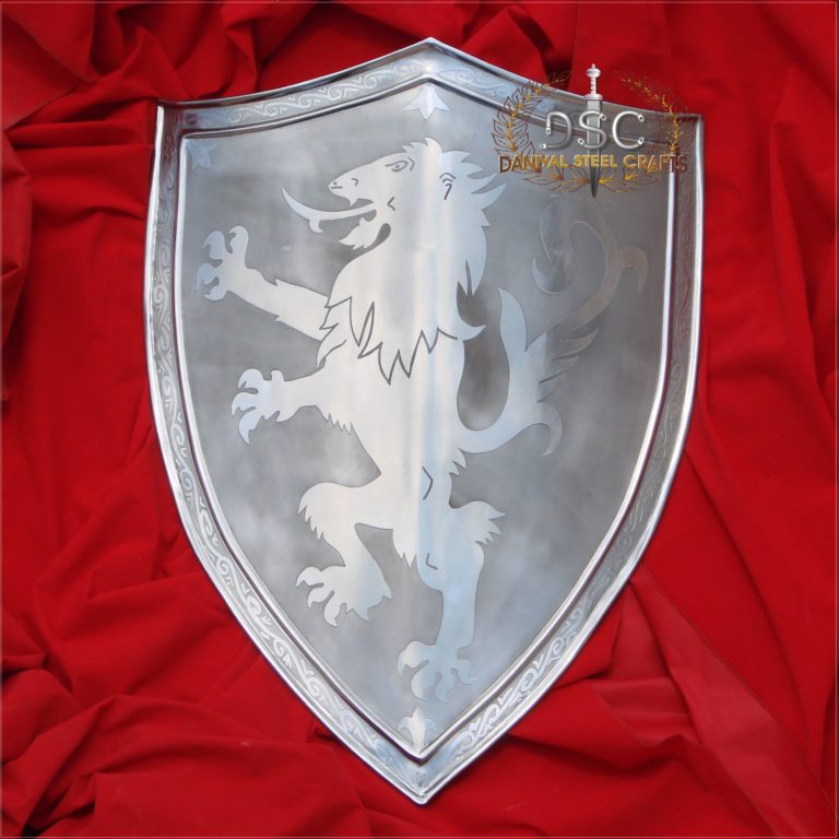 DSC-S112 ROMAN OVAL SHIELD – Daniyal Steel Crafts